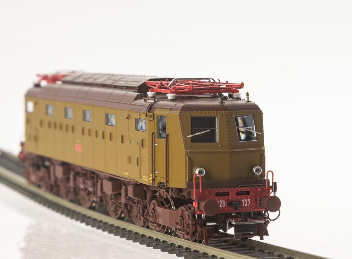 Memoba - Produktdetail Piko pi97460 FS E-Lok E 428 137, Epoche IV ...